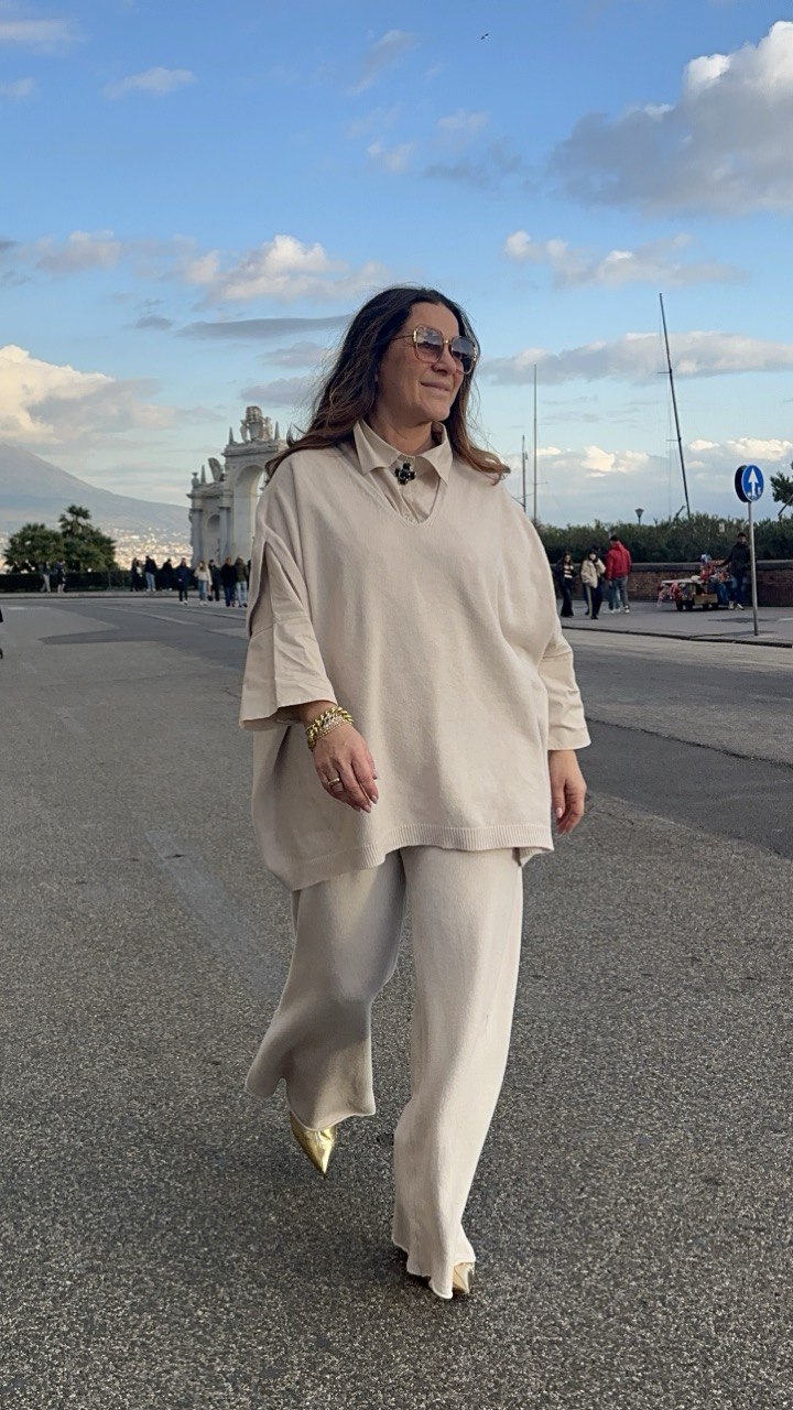 Completo Maria Teresa con maglia manica 3/4 e pantalone – Numa Milano